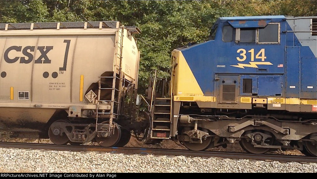 CSX AC44CW 314 runs second leading the Grain Express WB